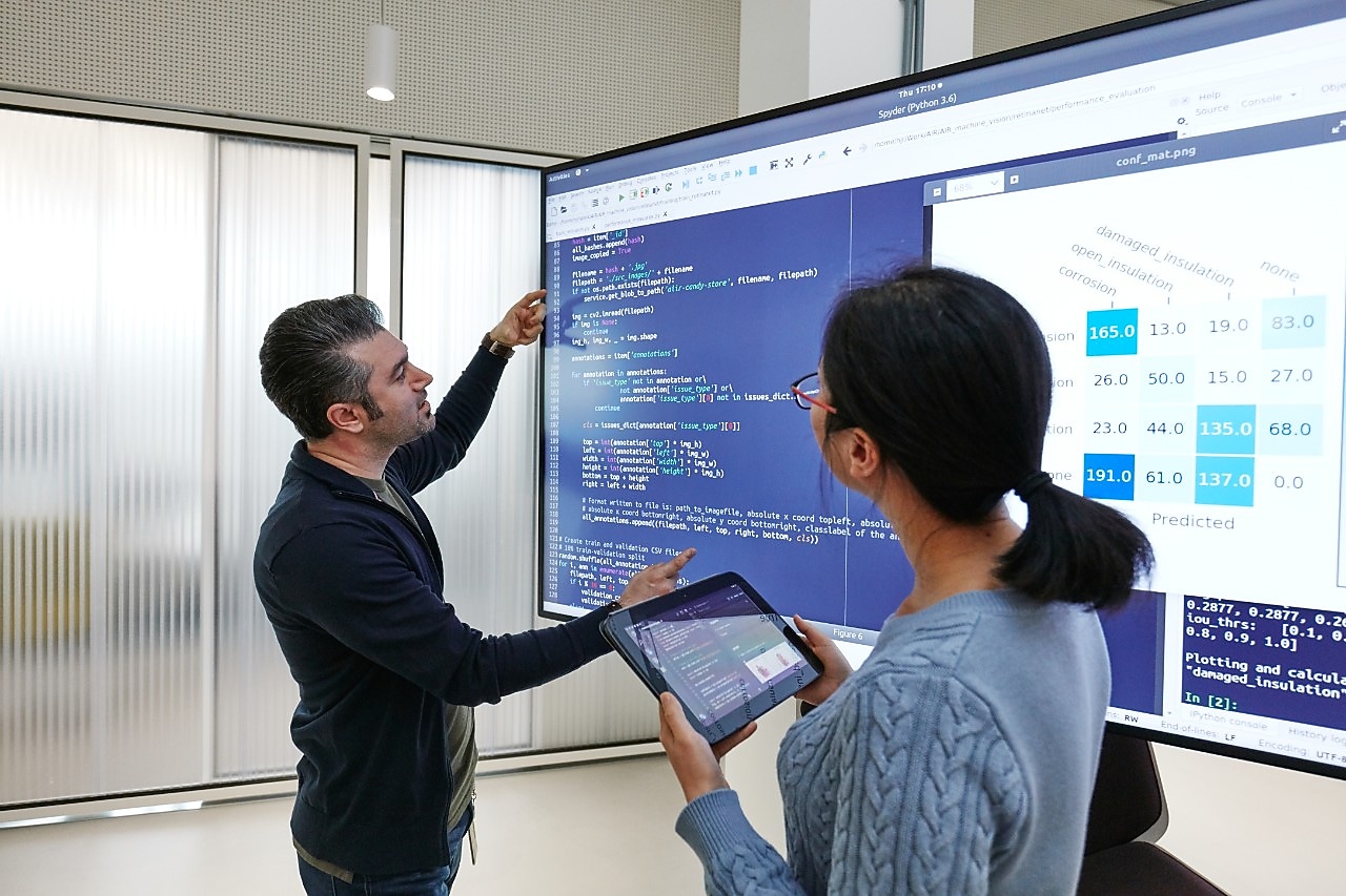 Cloud Engineer vs. Software Engineer: A Career Comparison | About Us